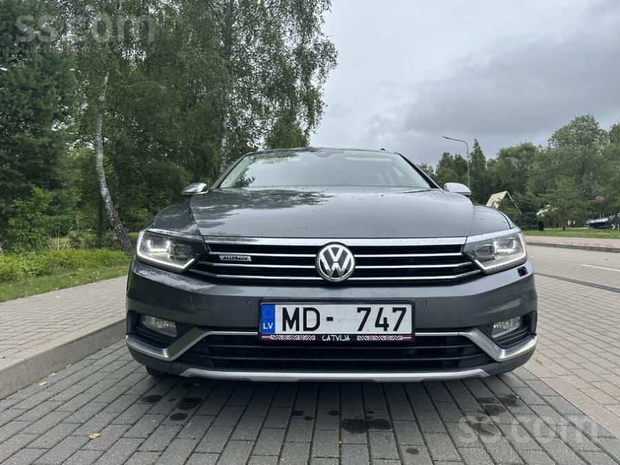 Grey Volkswagen Passat Alltrack 2016 in Liepaja, with an engine capacity of 2.00 L and mileage of 254 thousand km for 14450 €, photo 7 on AUTOMOTO.COM.LV