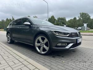 Grey Volkswagen Passat Alltrack 2016 in Liepaja, with an engine capacity of 2.00 L and mileage of 254 thousand km for 14450 €, photo 8 on AUTOMOTO.COM.LV
