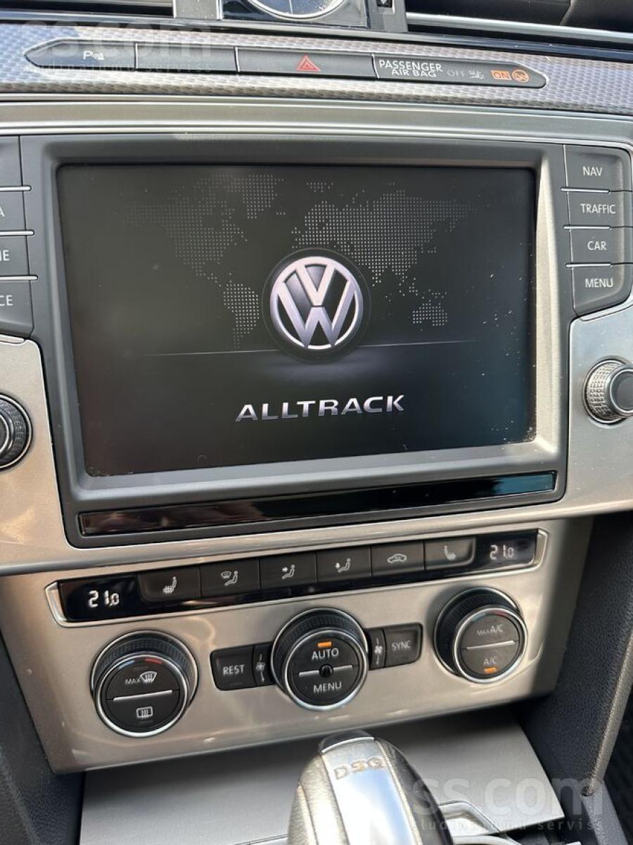 Grey Volkswagen Passat Alltrack 2016 in Liepaja, with an engine capacity of 2.00 L and mileage of 254 thousand km for 14450 €, photo 10 on AUTOMOTO.COM.LV