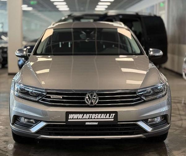 Pelēks Volkswagen Passat Alltrack 2016 Klaipėda, ar dzinēja tilpumu 2.00 L un nobraukumu 139 tūkst. km par 16550 €, foto 2 vietnē AUTOMOTO.COM.LV