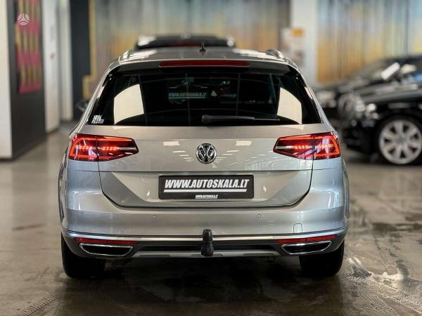 Pelēks Volkswagen Passat Alltrack 2016 Klaipėda, ar dzinēja tilpumu 2.00 L un nobraukumu 139 tūkst. km par 16550 €, foto 6 vietnē AUTOMOTO.COM.LV