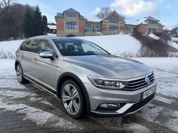Grey Volkswagen Passat Alltrack 2016 in Vilnius, with an engine capacity of 0.00 L and mileage of 165 thousand km for 10500 €, photo 1 on AUTOMOTO.COM.LV