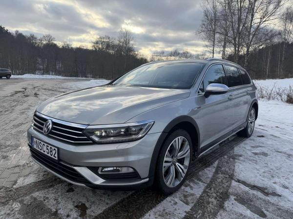Grey Volkswagen Passat Alltrack 2016 in Vilnius, with an engine capacity of 0.00 L and mileage of 165 thousand km for 10500 €, photo 3 on AUTOMOTO.COM.LV