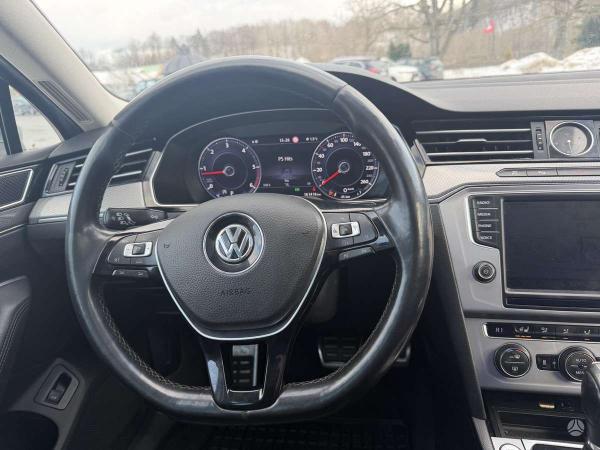 Grey Volkswagen Passat Alltrack 2016 in Vilnius, with an engine capacity of 0.00 L and mileage of 165 thousand km for 10500 €, photo 9 on AUTOMOTO.COM.LV