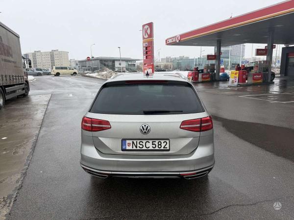 Pelēks Volkswagen Passat Alltrack 2016 Viļņa, ar dzinēja tilpumu 2.00 L un nobraukumu 161 tūkst. km par 10300 €, foto 5 vietnē AUTOMOTO.COM.LV