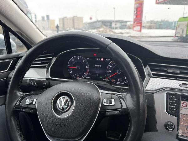 Pelēks Volkswagen Passat Alltrack 2016 Viļņa, ar dzinēja tilpumu 2.00 L un nobraukumu 161 tūkst. km par 10300 €, foto 8 vietnē AUTOMOTO.COM.LV