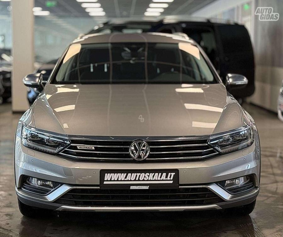 Pelēks Volkswagen Passat Alltrack 2016 Klaipėda, ar dzinēja tilpumu 2.00 L un nobraukumu 139 tūkst. km par 15950 €, foto 3 vietnē AUTOMOTO.COM.LV