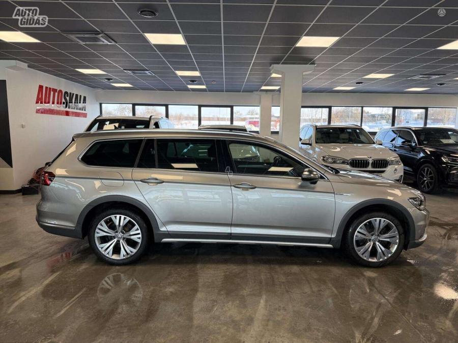 Pelēks Volkswagen Passat Alltrack 2016 Klaipėda, ar dzinēja tilpumu 2.00 L un nobraukumu 139 tūkst. km par 15950 €, foto 24 vietnē AUTOMOTO.COM.LV