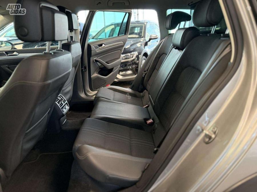 Pelēks Volkswagen Passat Alltrack 2016 Klaipėda, ar dzinēja tilpumu 2.00 L un nobraukumu 139 tūkst. km par 15950 €, foto 28 vietnē AUTOMOTO.COM.LV