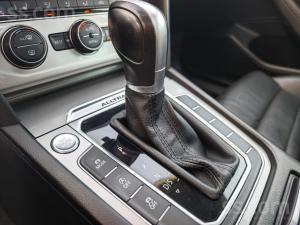 Pelēks Volkswagen Passat Alltrack 2016 Jūrmala, ar dzinēja tilpumu 2.00 L un nobraukumu 260 tūkst. km par 12900 €, foto 10 vietnē AUTOMOTO.COM.LV