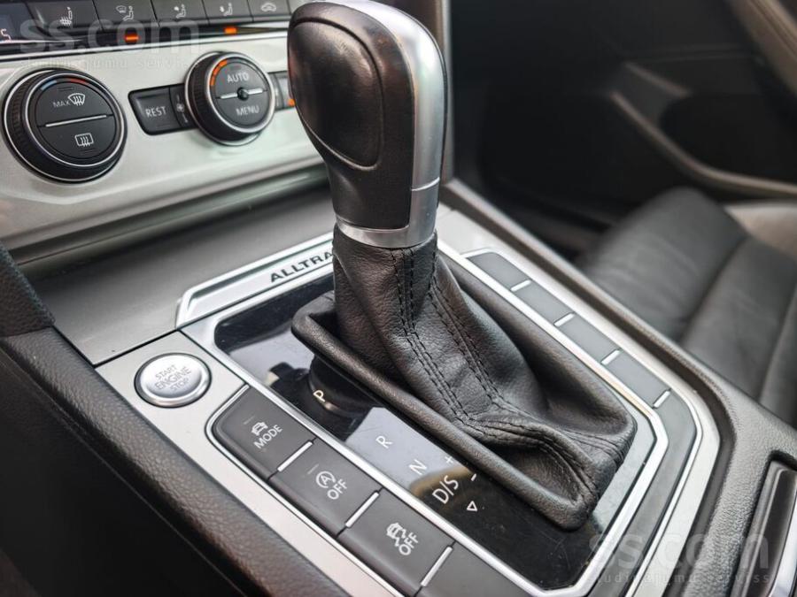 Pelēks Volkswagen Passat Alltrack 2016 Jūrmala, ar dzinēja tilpumu 2.00 L un nobraukumu 260 tūkst. km par 12900 €, foto 10 vietnē AUTOMOTO.COM.LV
