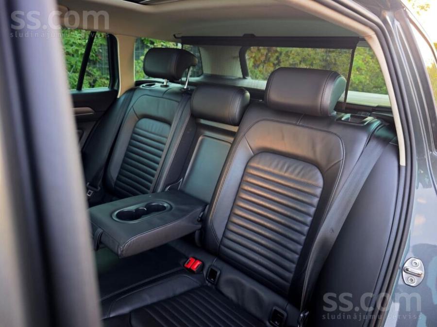Pelēks Volkswagen Passat Alltrack 2016 Jūrmala, ar dzinēja tilpumu 2.00 L un nobraukumu 260 tūkst. km par 12900 €, foto 29 vietnē AUTOMOTO.COM.LV