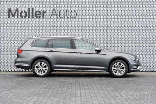 Pelēks Volkswagen Passat Alltrack 2016 Rīga, ar dzinēja tilpumu 2.00 L un nobraukumu 273 tūkst. km par 12100 €, foto 5 vietnē AUTOMOTO.COM.LV