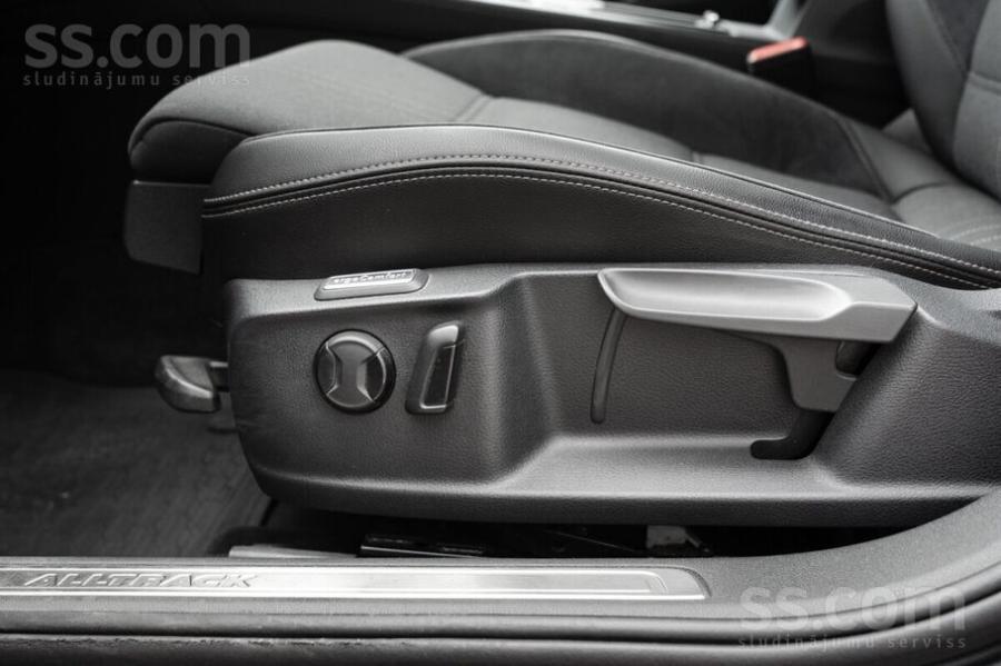 Grey Volkswagen Passat Alltrack 2016 in Riga, with an engine capacity of 2.00 L and mileage of 273 thousand km for 12100 €, photo 12 on AUTOMOTO.COM.LV