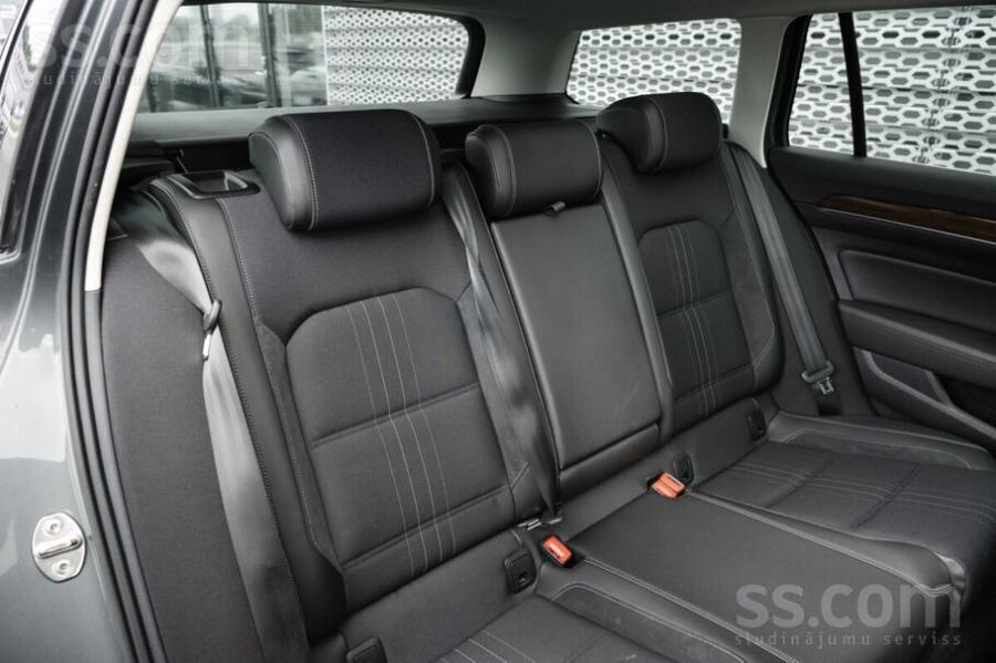 Grey Volkswagen Passat Alltrack 2016 in Riga, with an engine capacity of 2.00 L and mileage of 273 thousand km for 12100 €, photo 22 on AUTOMOTO.COM.LV