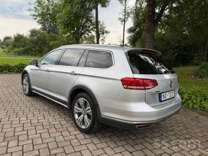 Pelēks Volkswagen Passat Alltrack 2016 Valmiera, ar dzinēja tilpumu 2.00 L un nobraukumu 270 tūkst. km par 10000 €, foto 6 vietnē AUTOMOTO.COM.LV