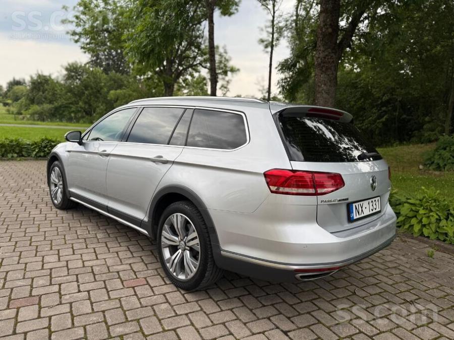 Pelēks Volkswagen Passat Alltrack 2016 Valmiera, ar dzinēja tilpumu 2.00 L un nobraukumu 270 tūkst. km par 10000 €, foto 6 vietnē AUTOMOTO.COM.LV
