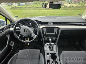 Pelēks Volkswagen Passat Alltrack 2016 Valmiera, ar dzinēja tilpumu 2.00 L un nobraukumu 270 tūkst. km par 10000 €, foto 9 vietnē AUTOMOTO.COM.LV