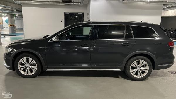 Grey Volkswagen Passat Alltrack 2016 in Vilnius, with an engine capacity of 2.00 L and mileage of 250 thousand km for 12000 €, photo 6 on AUTOMOTO.COM.LV