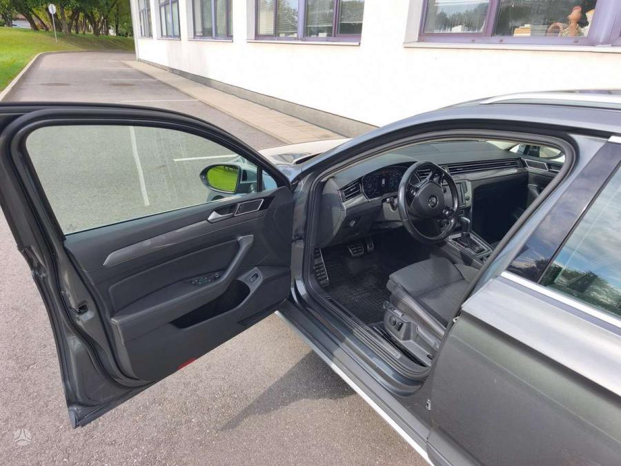 Pelēks Volkswagen Passat Alltrack 2016 Kauņa, ar dzinēja tilpumu 2.00 L un nobraukumu 303 tūkst. km par 11900 €, foto 17 vietnē AUTOMOTO.COM.LV