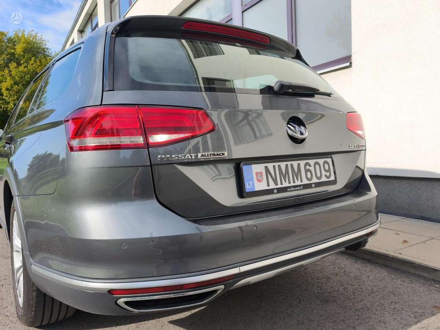 Pelēks Volkswagen Passat Alltrack 2016 Kauņa, ar dzinēja tilpumu 2.00 L un nobraukumu 303 tūkst. km par 11900 €, foto 34 vietnē AUTOMOTO.COM.LV