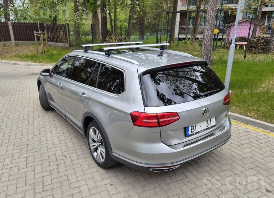 Pelēks Volkswagen Passat Alltrack 2017 Rīga, ar dzinēja tilpumu 2.00 L un nobraukumu 156 tūkst. km par 19900 €, foto 4 vietnē AUTOMOTO.COM.LV