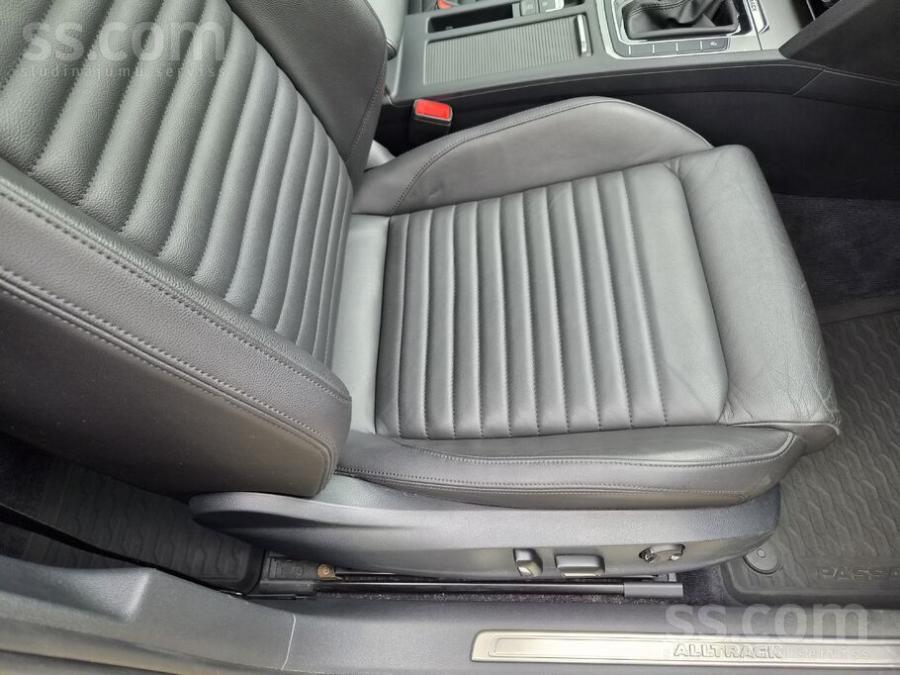 Pelēks Volkswagen Passat Alltrack 2017 Rīga, ar dzinēja tilpumu 2.00 L un nobraukumu 156 tūkst. km par 19900 €, foto 9 vietnē AUTOMOTO.COM.LV