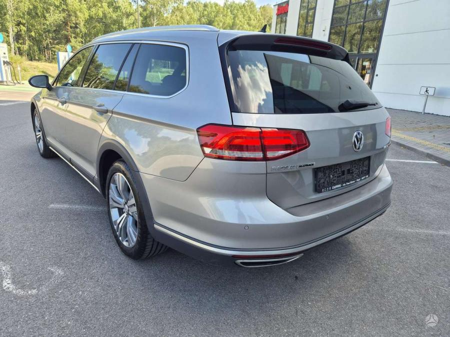 Pelēks Volkswagen Passat Alltrack 2017 Kauņa, ar dzinēja tilpumu 2.00 L un nobraukumu 299 tūkst. km par 13700 €, foto 5 vietnē AUTOMOTO.COM.LV