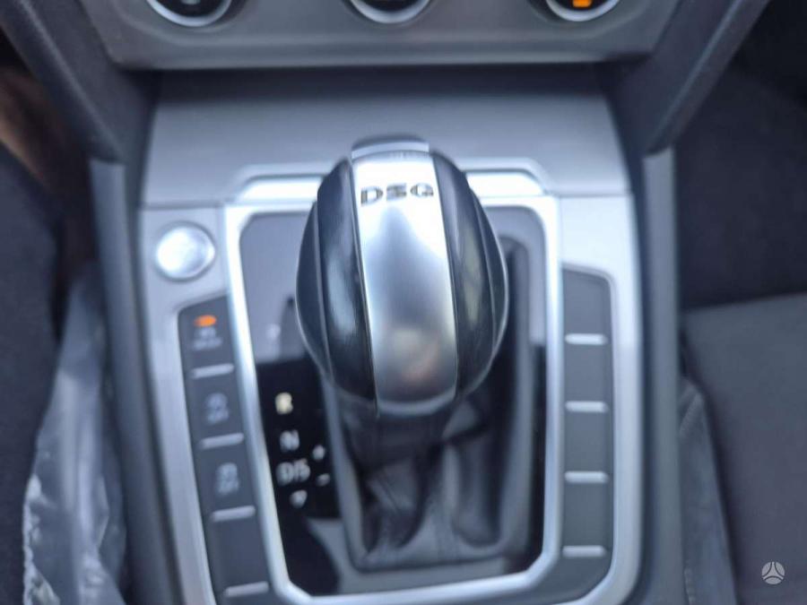 Pelēks Volkswagen Passat Alltrack 2017 Kauņa, ar dzinēja tilpumu 2.00 L un nobraukumu 299 tūkst. km par 13700 €, foto 17 vietnē AUTOMOTO.COM.LV
