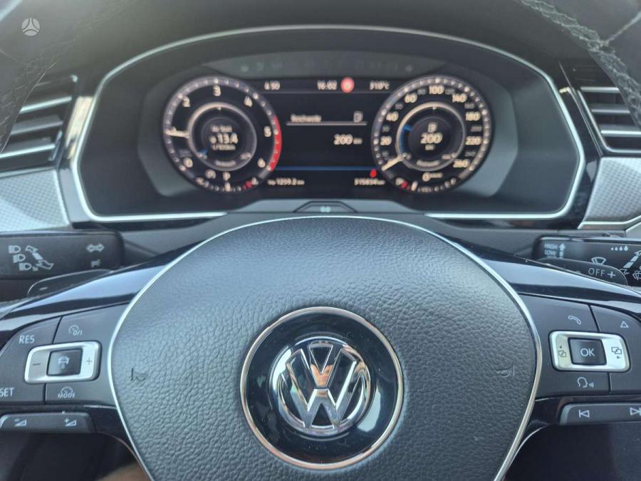 Pelēks Volkswagen Passat Alltrack 2017 Kauņa, ar dzinēja tilpumu 2.00 L un nobraukumu 299 tūkst. km par 13700 €, foto 28 vietnē AUTOMOTO.COM.LV