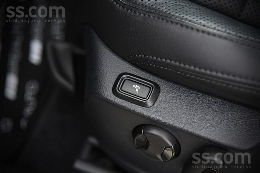 Pelēks Volkswagen Passat Alltrack 2017 Tukums, ar dzinēja tilpumu 2.00 L un nobraukumu 147 tūkst. km par 17290 €, foto 22 vietnē AUTOMOTO.COM.LV