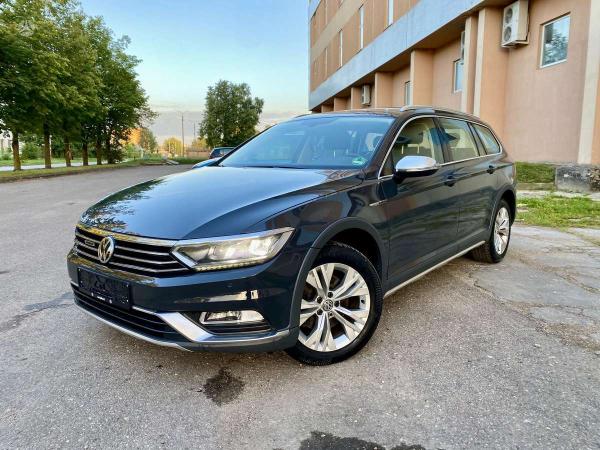 Grey Volkswagen Passat Alltrack 2017 in Siauliai, with an engine capacity of 2.00 L and mileage of 184 thousand km for 10999 €, photo 3 on AUTOMOTO.COM.LV
