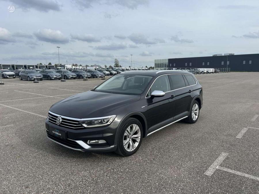 Pelēks Volkswagen Passat Alltrack 2017 Viļņa, ar dzinēja tilpumu 1.97 L un nobraukumu 309 tūkst. km par 15500 €, foto 3 vietnē AUTOMOTO.COM.LV