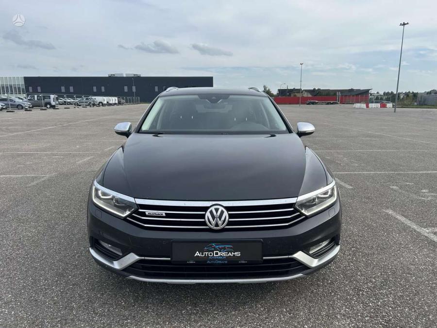 Pelēks Volkswagen Passat Alltrack 2017 Viļņa, ar dzinēja tilpumu 1.97 L un nobraukumu 309 tūkst. km par 15500 €, foto 4 vietnē AUTOMOTO.COM.LV