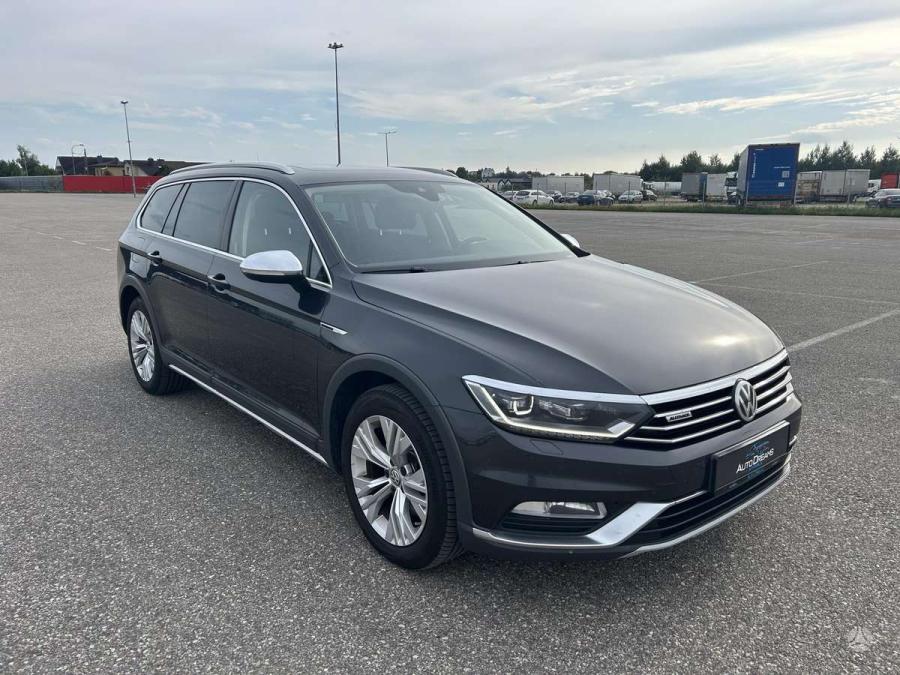 Pelēks Volkswagen Passat Alltrack 2017 Viļņa, ar dzinēja tilpumu 1.97 L un nobraukumu 309 tūkst. km par 15500 €, foto 5 vietnē AUTOMOTO.COM.LV