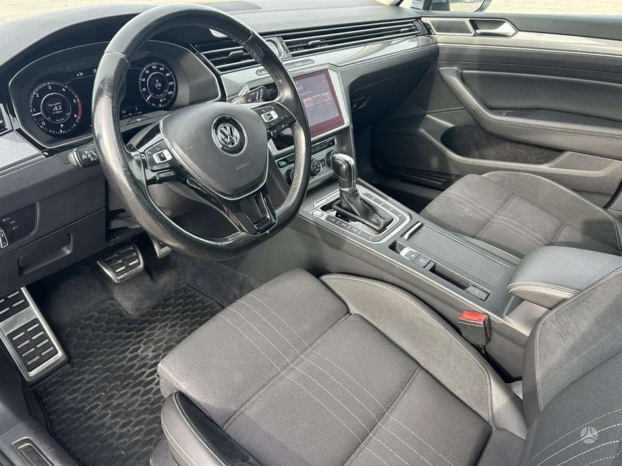 Pelēks Volkswagen Passat Alltrack 2017 Viļņa, ar dzinēja tilpumu 1.97 L un nobraukumu 309 tūkst. km par 15500 €, foto 18 vietnē AUTOMOTO.COM.LV