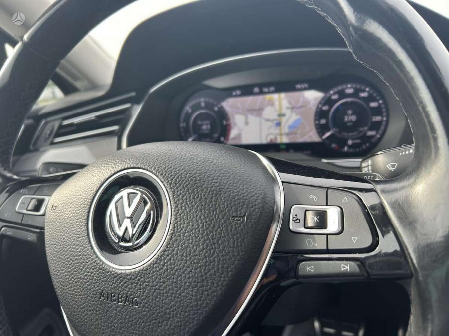 Pelēks Volkswagen Passat Alltrack 2017 Viļņa, ar dzinēja tilpumu 1.97 L un nobraukumu 309 tūkst. km par 15500 €, foto 27 vietnē AUTOMOTO.COM.LV