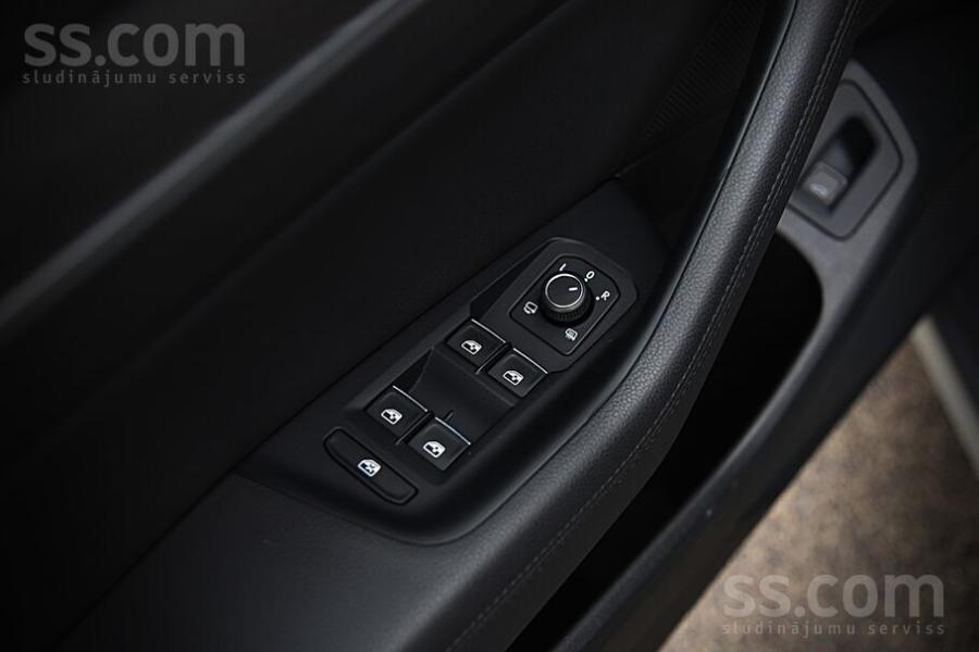 Grey Volkswagen Passat Alltrack 2017 in Tukums, with an engine capacity of 2.00 L and mileage of 267 thousand km for 13990 €, photo 12 on AUTOMOTO.COM.LV