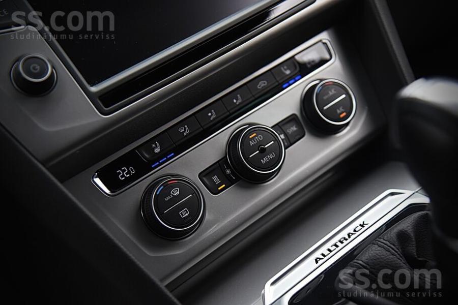 Grey Volkswagen Passat Alltrack 2017 in Tukums, with an engine capacity of 2.00 L and mileage of 267 thousand km for 13990 €, photo 16 on AUTOMOTO.COM.LV