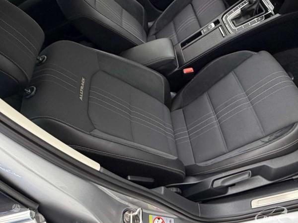 Grey Volkswagen Passat Alltrack 2018 in Vilnius, with an engine capacity of 1.98 L and mileage of 115 thousand km for 16900 €, photo 6 on AUTOMOTO.COM.LV