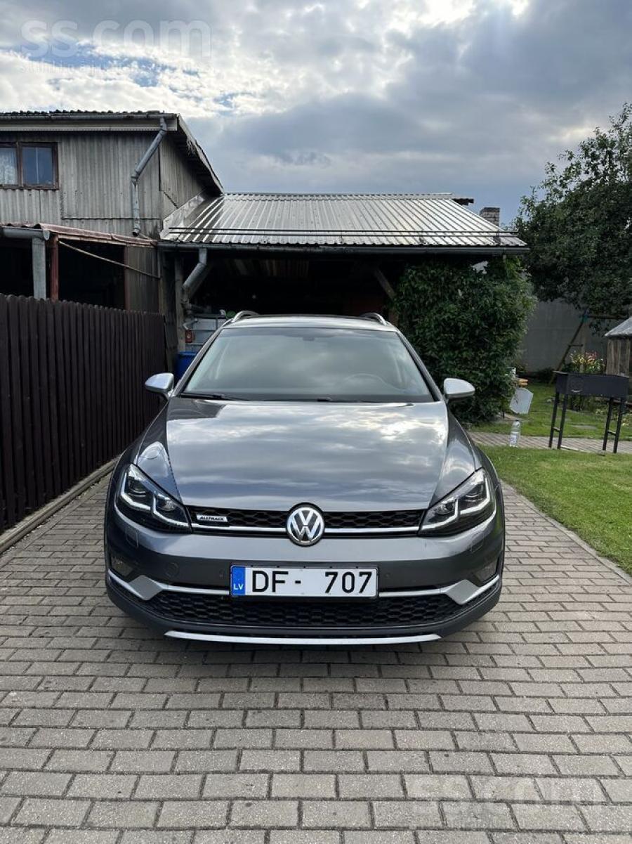 Pelēks Volkswagen Passat Alltrack 2018 Cēsis, ar dzinēja tilpumu 2.00 L un nobraukumu 239 tūkst. km par 14500 €, foto 1 vietnē AUTOMOTO.COM.LV