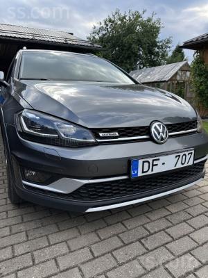 Pelēks Volkswagen Passat Alltrack 2018 Cēsis, ar dzinēja tilpumu 2.00 L un nobraukumu 239 tūkst. km par 14500 €, foto 4 vietnē AUTOMOTO.COM.LV