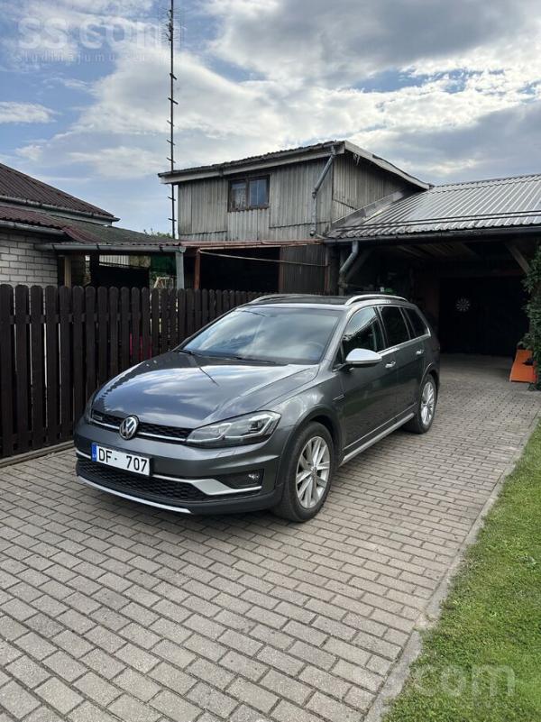 Pelēks Volkswagen Passat Alltrack 2018 Cēsis, ar dzinēja tilpumu 2.00 L un nobraukumu 239 tūkst. km par 14500 €, foto 5 vietnē AUTOMOTO.COM.LV