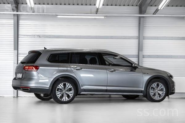 Фольксваген Пассат Альтрак 2018 в Тукумс на AUTOMOTO.COM.LV Серый Фольксваген Пассат Альтрак 2018 в Тукумс, объемом двигателя 2.00 л и пробегом 176 тыс. км за 16990 €, фото 4 на AUTOMOTO.COM.LV