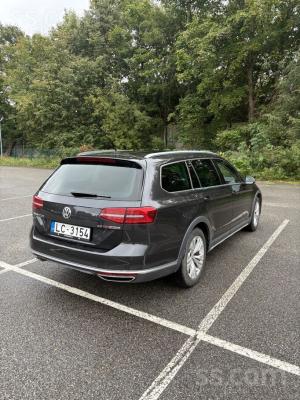 Grey Volkswagen Passat Alltrack 2018 in Riga, with an engine capacity of 2.00 L and mileage of 274 thousand km for 13750 €, photo  on AUTOMOTO.COM.LV