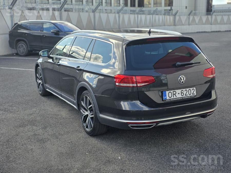Pelēks Volkswagen Passat Alltrack 2018 Rīga, ar dzinēja tilpumu 2.00 L un nobraukumu 262 tūkst. km par 12700 €, foto 3 vietnē AUTOMOTO.COM.LV