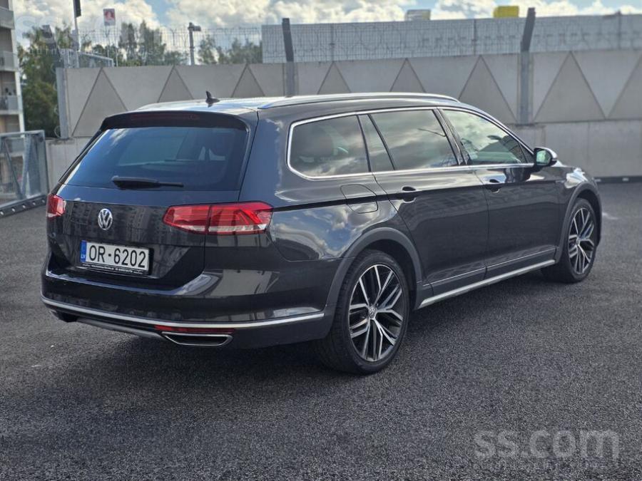 Pelēks Volkswagen Passat Alltrack 2018 Rīga, ar dzinēja tilpumu 2.00 L un nobraukumu 262 tūkst. km par 12700 €, foto 5 vietnē AUTOMOTO.COM.LV