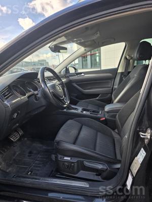 Pelēks Volkswagen Passat Alltrack 2018 Rīga, ar dzinēja tilpumu 2.00 L un nobraukumu 262 tūkst. km par 12700 €, foto 7 vietnē AUTOMOTO.COM.LV