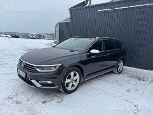 Grey Volkswagen Passat Alltrack 2019 in Riga, with an engine capacity of 2.00 L and mileage of 165 thousand km for 17900 €, photo 2 on AUTOMOTO.COM.LV
