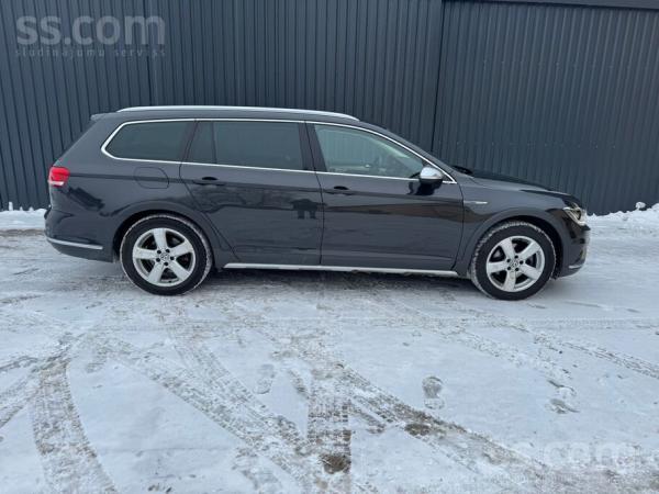 Pelēks Volkswagen Passat Alltrack 2019 Rīga, ar dzinēja tilpumu 2.00 L un nobraukumu 165 tūkst. km par 17900 €, foto 5 vietnē AUTOMOTO.COM.LV